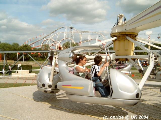 Flamingoland - Flamingo Star - Tri Star von Huss - onride.de