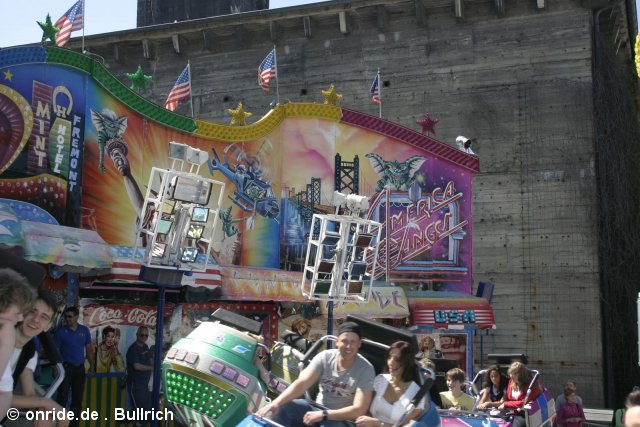 Break Dance von William Bruch | Düsseldorf (D) - onride.de