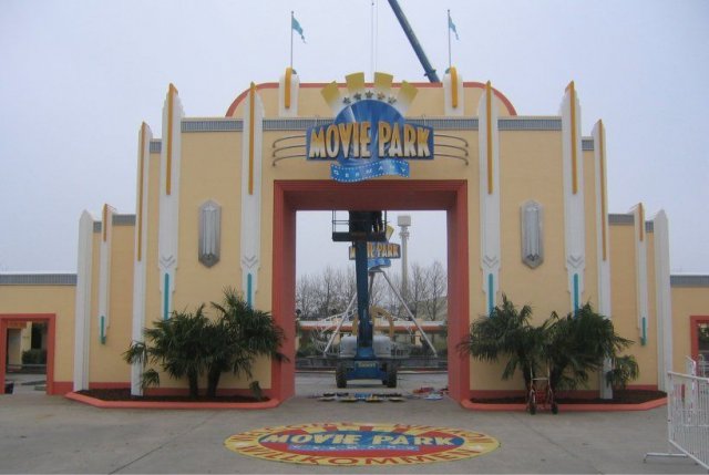 Movie World geht, Movie Park kommt - Das Tor ist leer! - onride.de